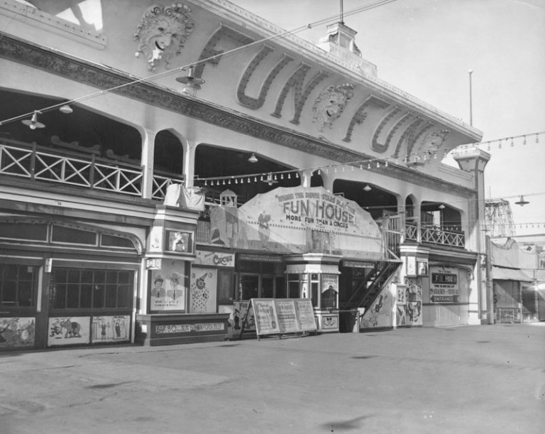 Venice Pier and the Ship Café | J. H. Graham